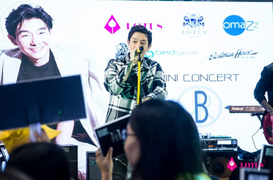 Mini Concert from Boy Peach Maker at SB Design Square, The Crystal ...